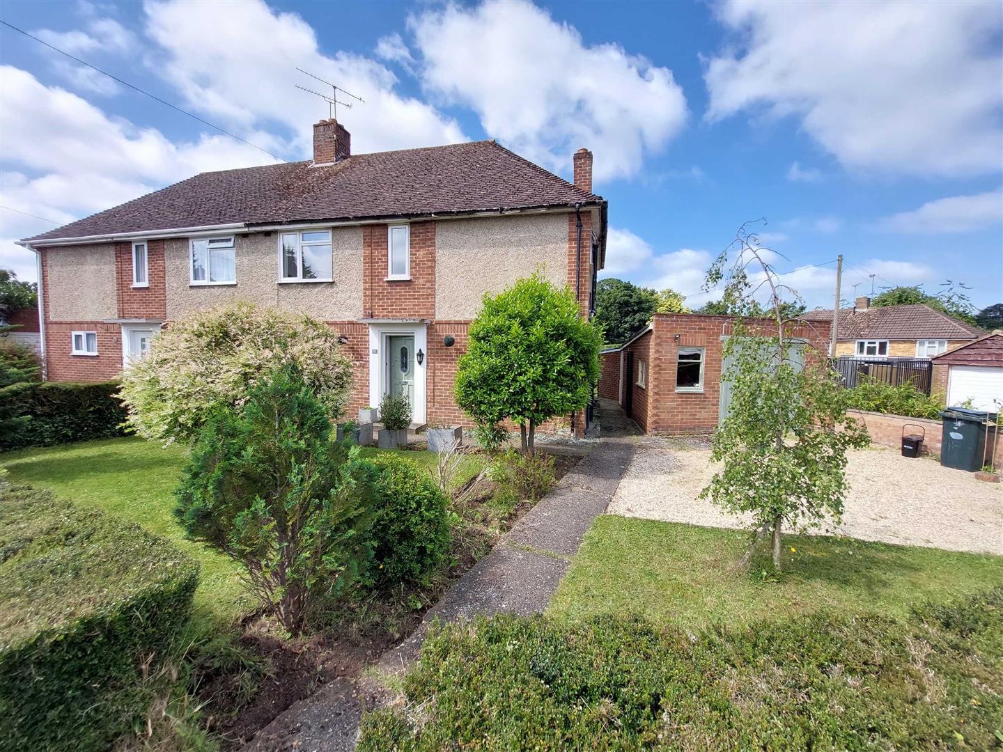 Stuart Close, Emmer Green, Reading - Walmsley