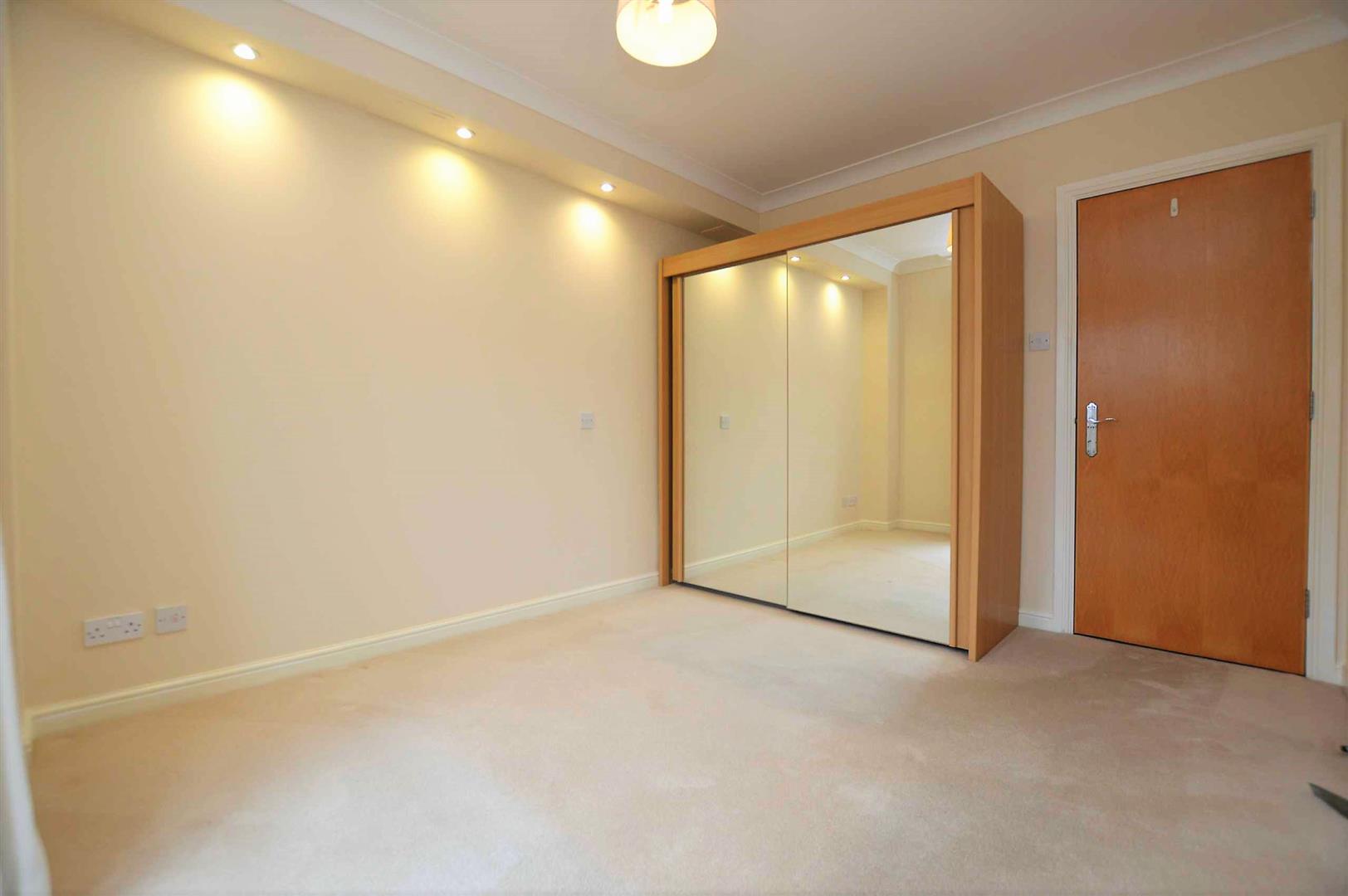 40 Regents RiversideBrigham RoadReadingBerkshire - Walmsley