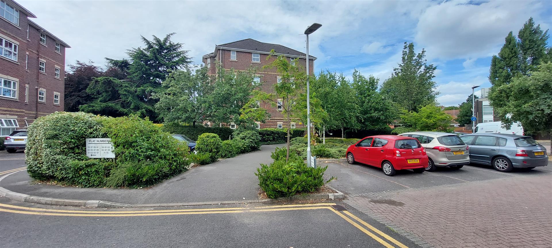 Abbotsmead Place, Caversham, Reading, RG4 8BB - Walmsley