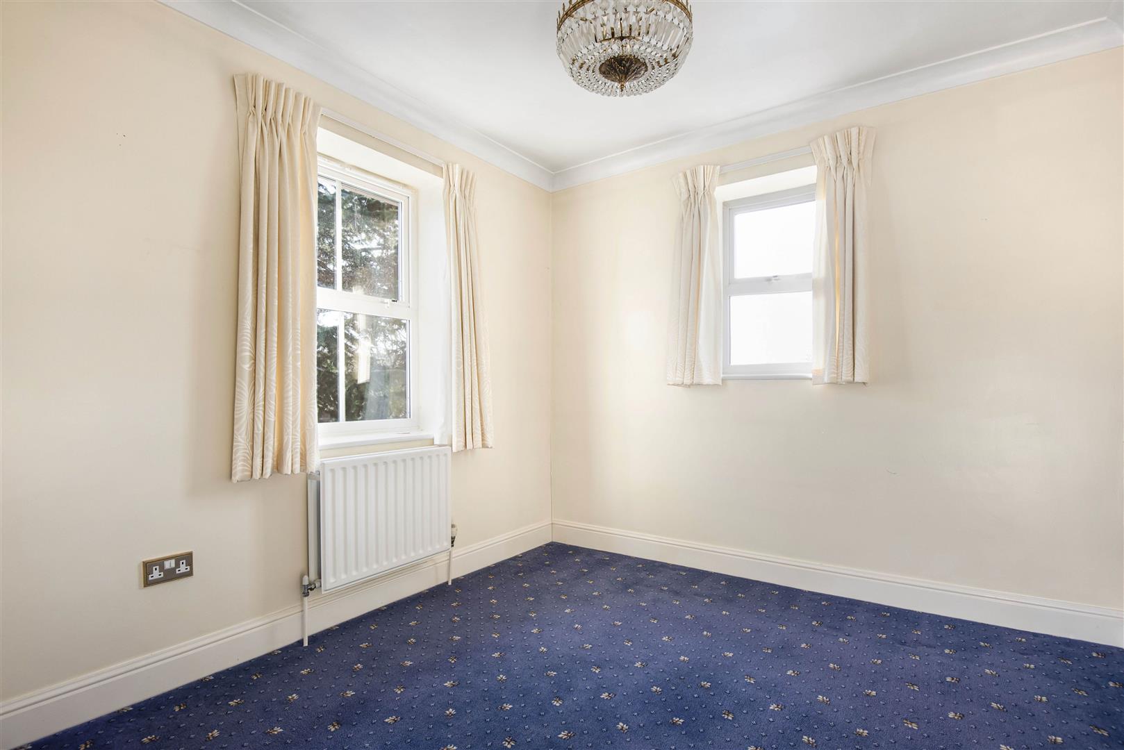 Abbotsmead Place, Caversham, Reading, RG4 8BB - Walmsley