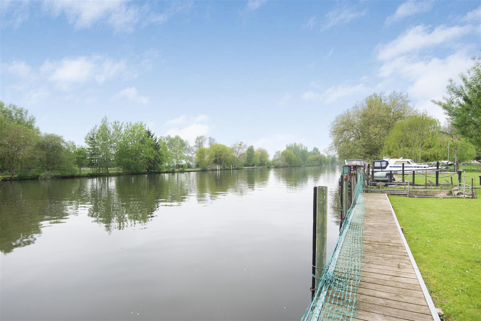 14B The Warren, Caversham, Reading, RG4 7TH - Walmsley