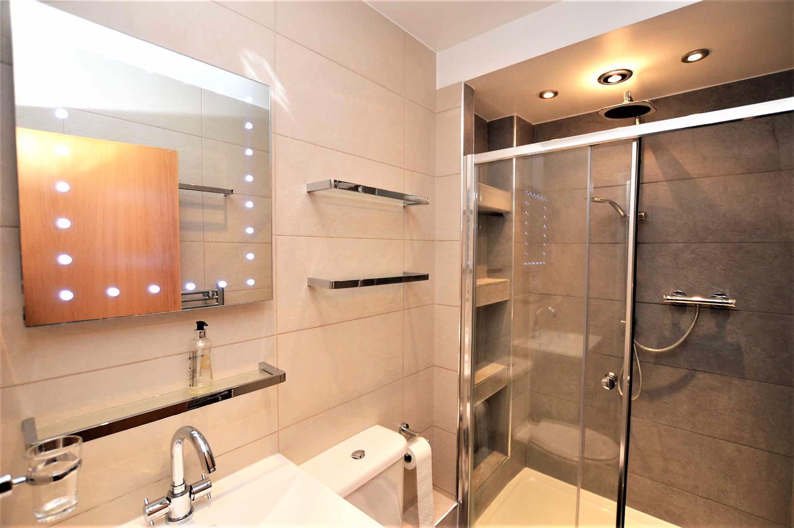 Regents Riverside Reading Berkshire. RG1 8QS - Walmsley