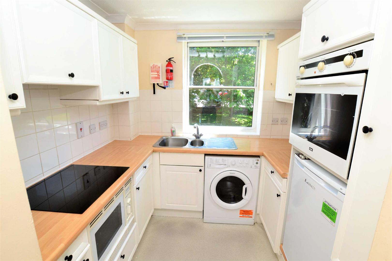 Lynden Mews, Dale Road, Reading RG2 0AT - Walmsley