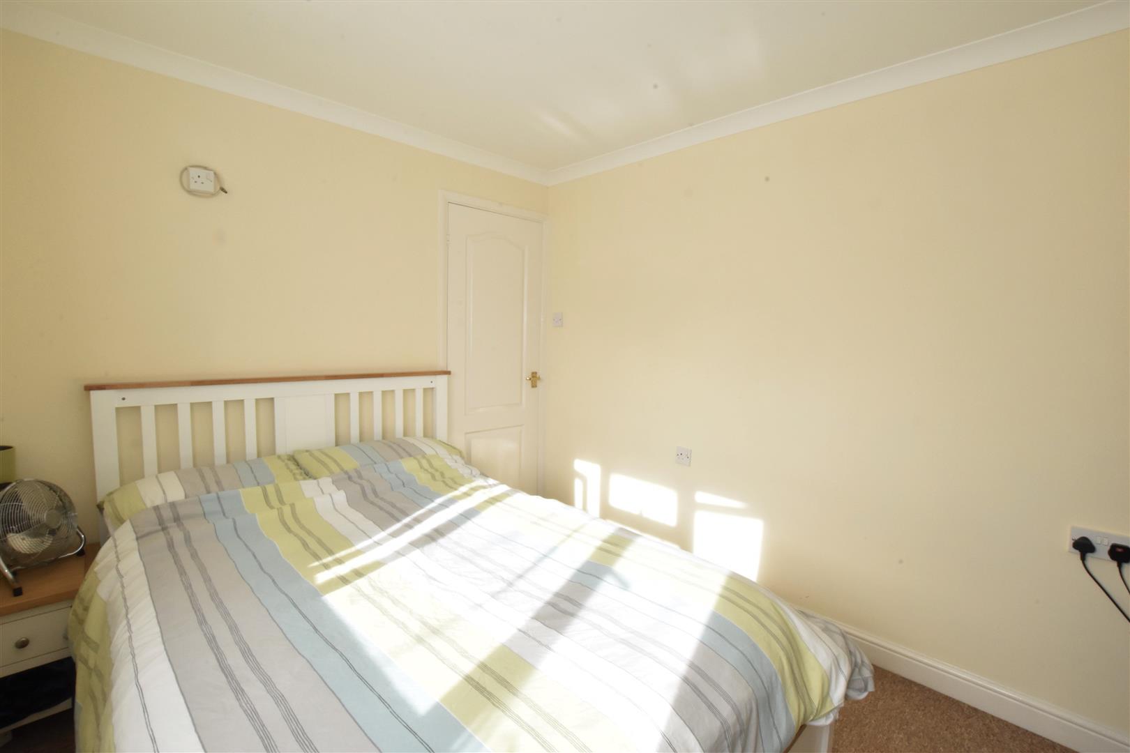Newbery Close, Tilehurst - Walmsley
