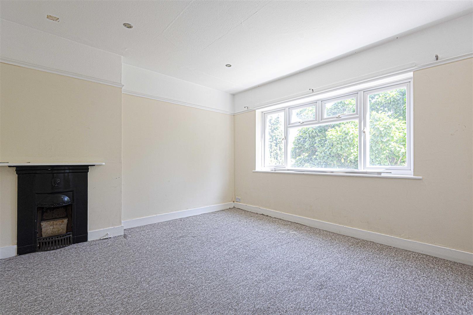 Western Elms Avenue, Reading - Walmsley