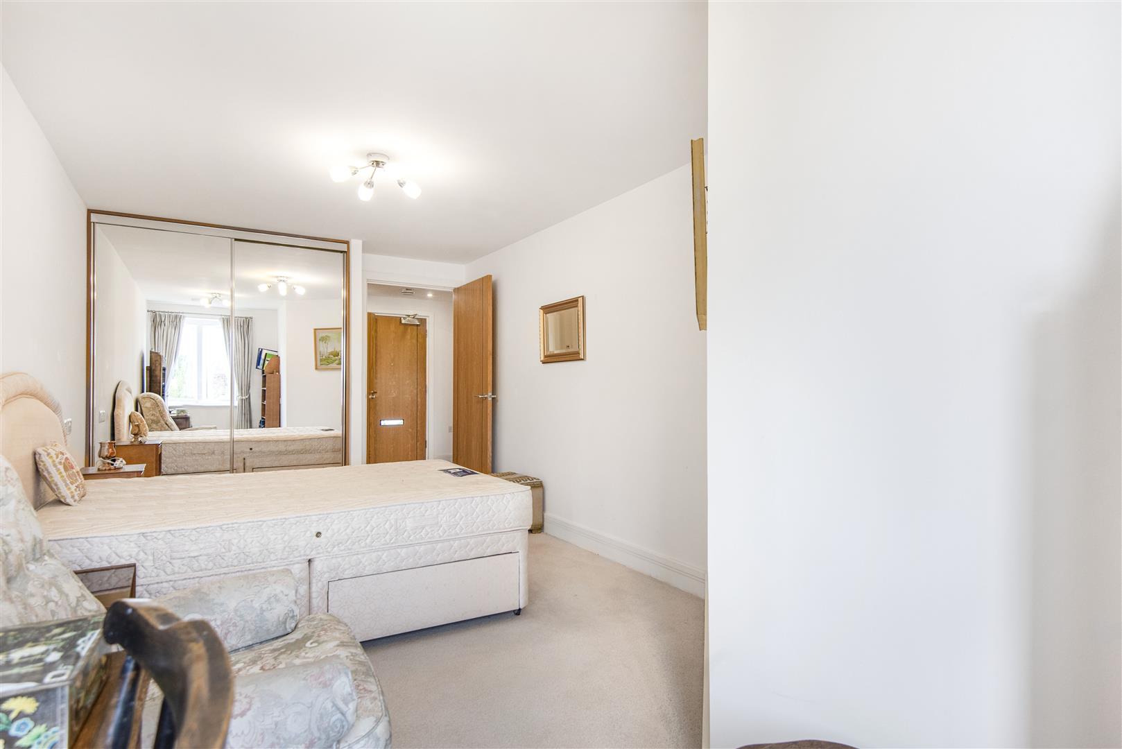 Crayshaw Court, Caversham, Reading RG4 8EQ - Walmsley