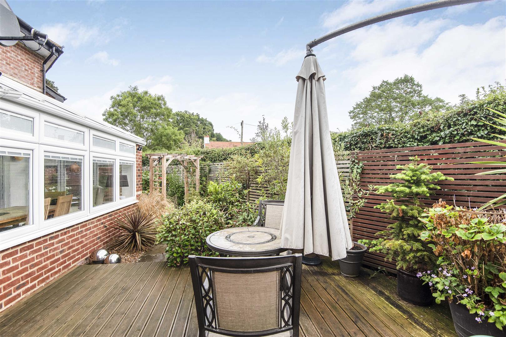 Bell Court, Emmer Green, Reading RG4 8HR - Walmsley