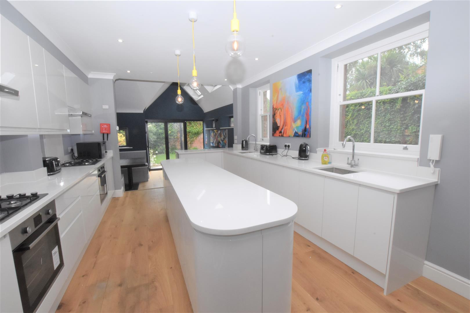 Room 3, 71 Alexandra Road - Walmsley