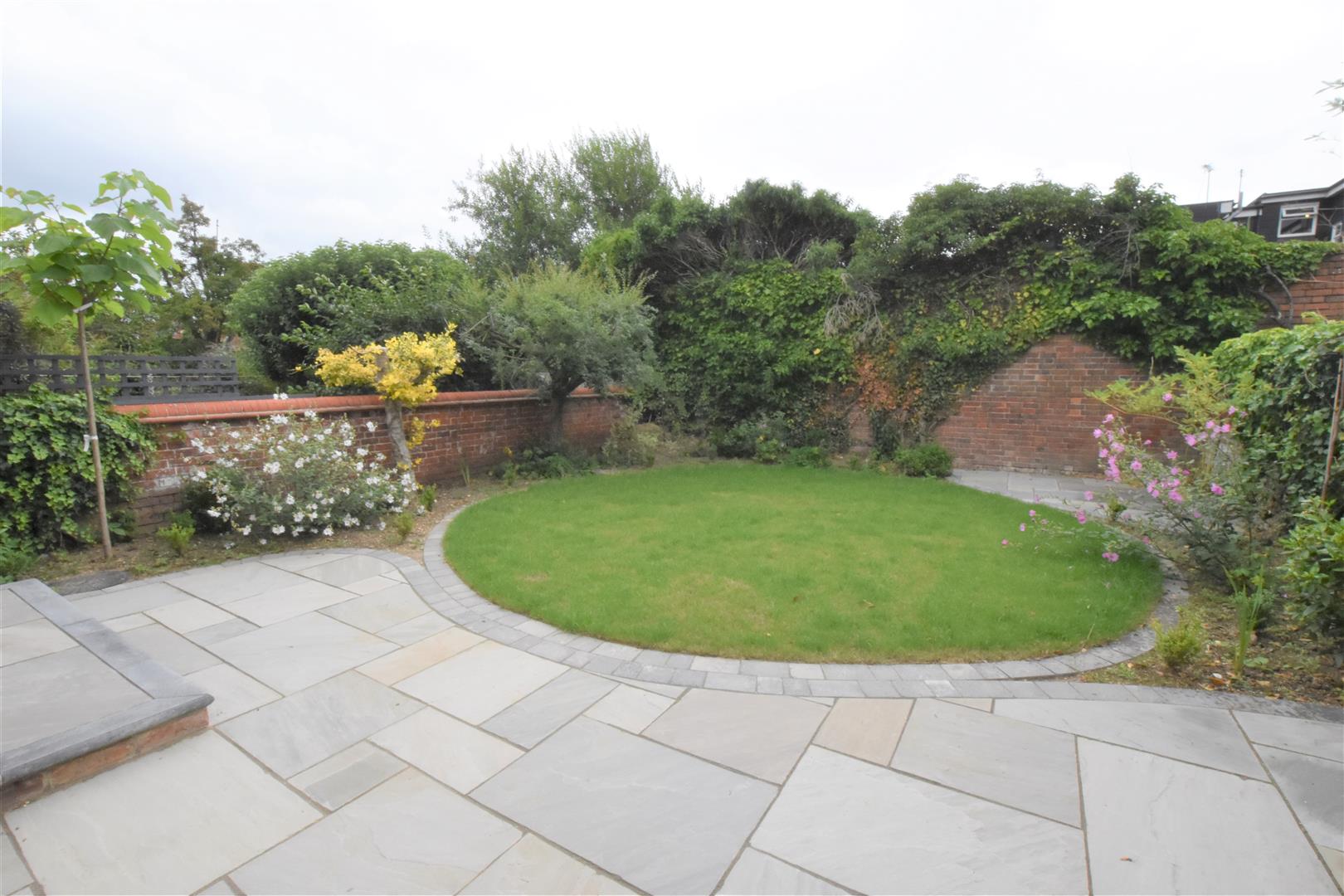 Room 3, 71 Alexandra Road - Walmsley